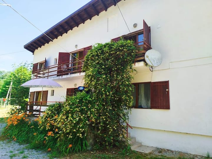 Adela Apartament, In Complex De 4 Apartamente - Cârțișoara