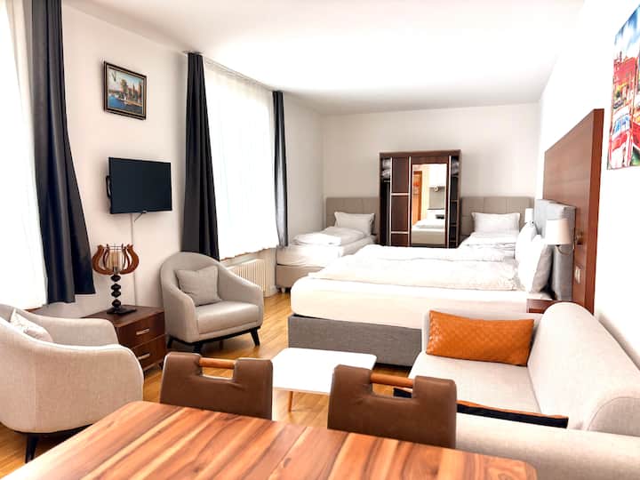 Vierbettzimmer Mit Eigenem Bad Und Küche - Berne