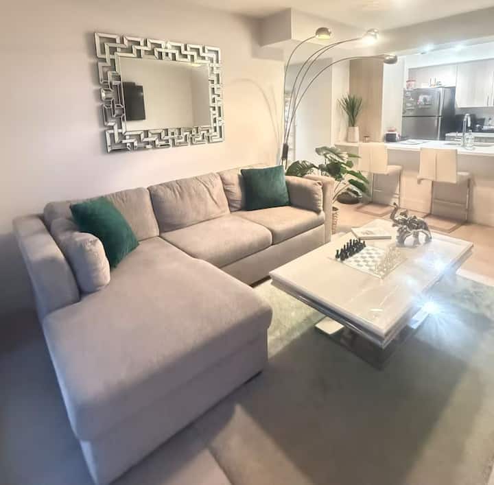 Edgewater Bay View Apartment, Rent Car Available - Miami, FL