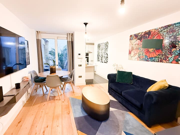 Immaculate Covent Garden Apartment - London