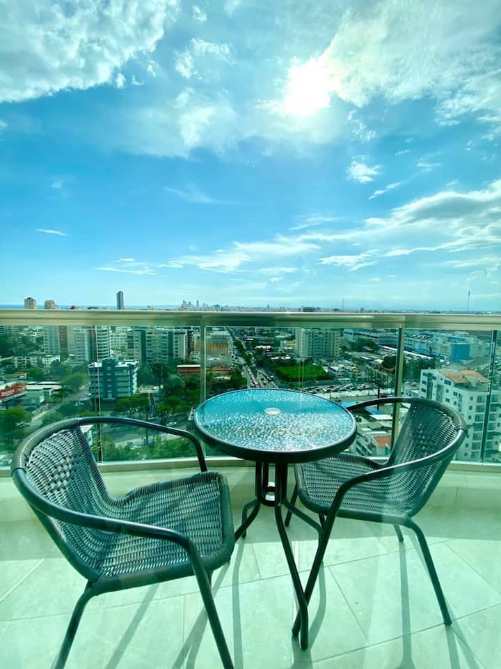 Ct3g16 Deluxe Apt With City Views Fast Wifi, Pool & Gym - Santo Domingo