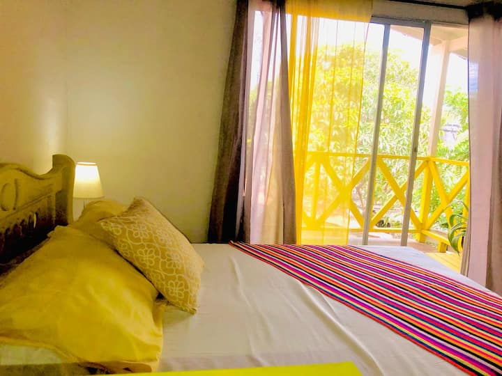 Tropical Cabaña/house - Yellow - Santa Marta