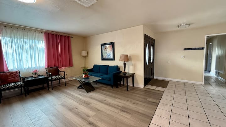 #106 Private Bedroom With Shared Bathroom - Mount Baldy, CA