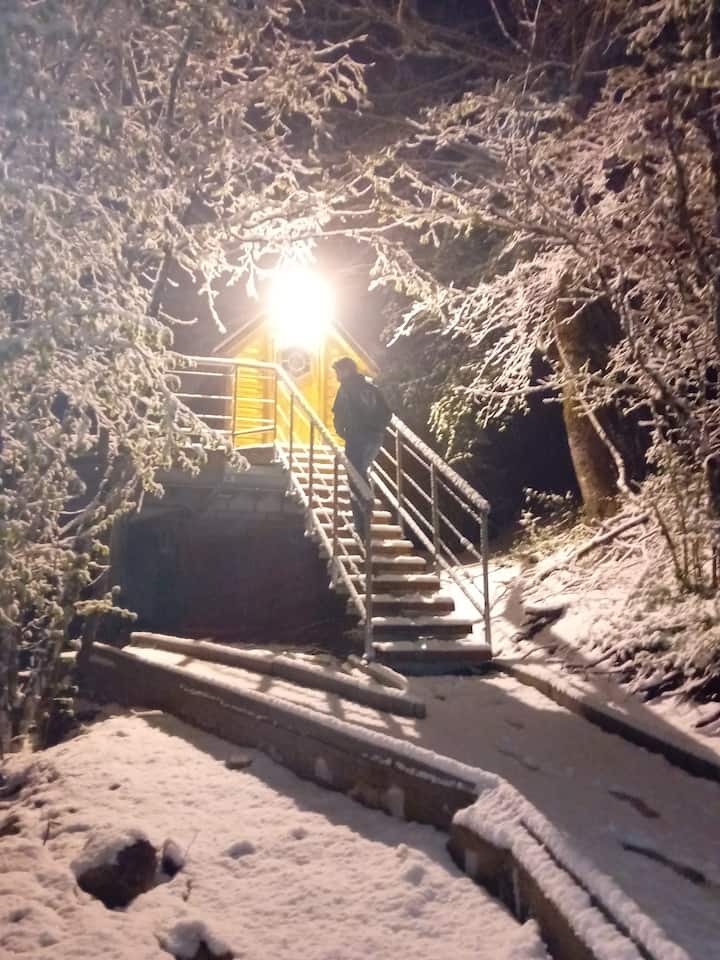 Le Tiki, Perché à 3 Mètres Avec Jacuzzi Privé - Jura