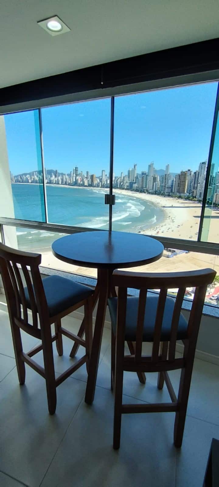 Frente Mar Em Bc Perto Da Roda Gigante - Balneário Camboriú