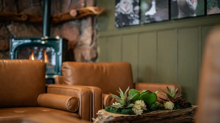 Hoel Reserve 17 | The Starlight | Premium Cabin - Oak Creek Canyon, AZ