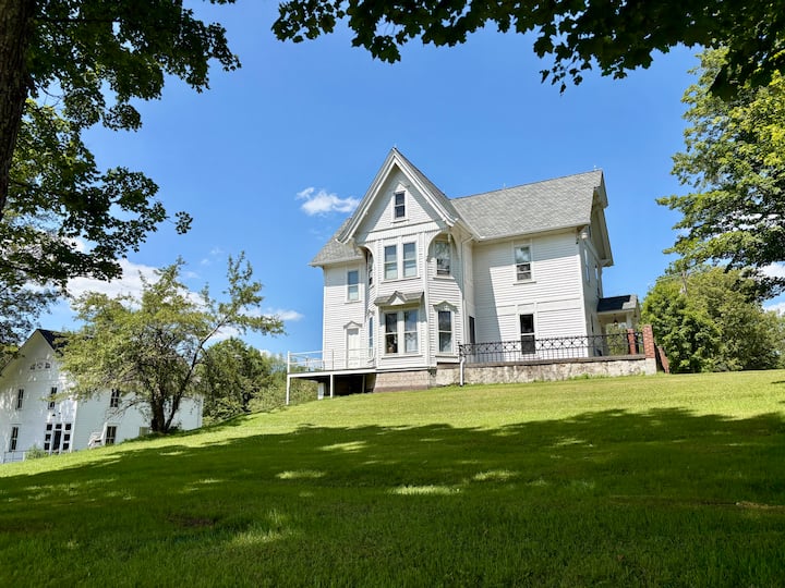 Spacious Streamside Farmhouse In Pastoral Bovina - Bovina, NY