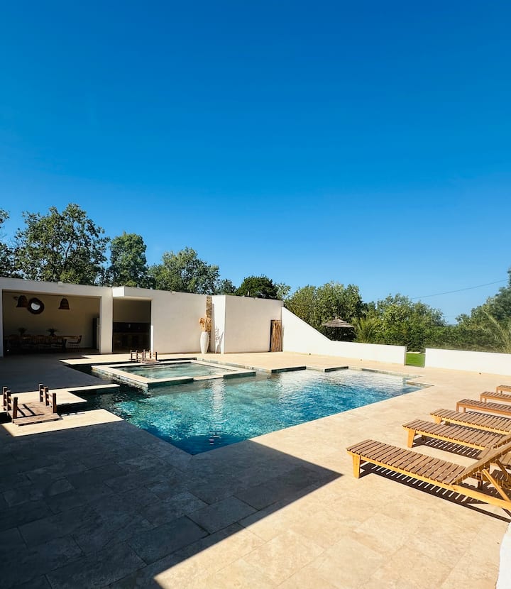 Bas De Villa Avec Piscine Bali Et Pool House - Marignane
