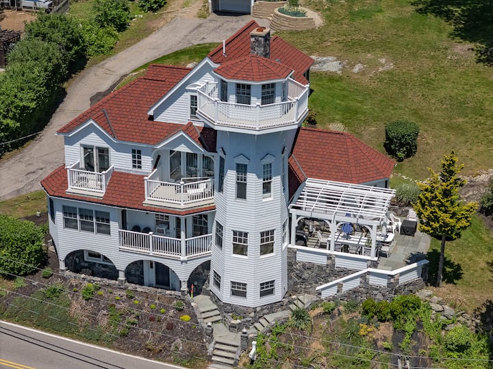 *Private Lighthouse At Waterfront Chauncey Creek* - Kittery, ME
