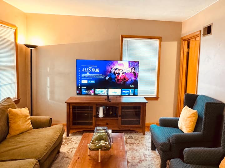 Cozy Retreat St. Louis County Home - University City, MO