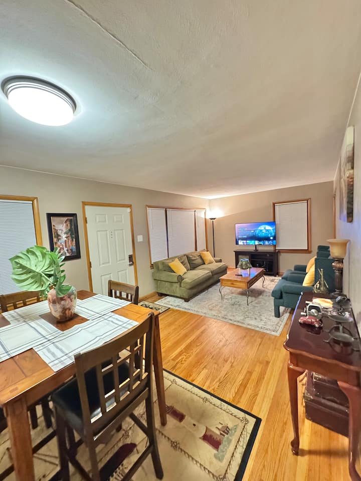 Cozy Retreat St. Louis County Home - Spanish Lake, MO