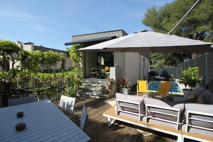 Magnifique Villa Couette Et Café Avec Piscine - Montpellier