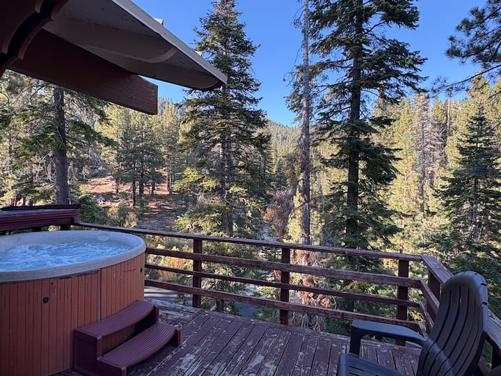 Chalet With Mountain View Hot Tub (Ski Lease!) - Lac Tahoe