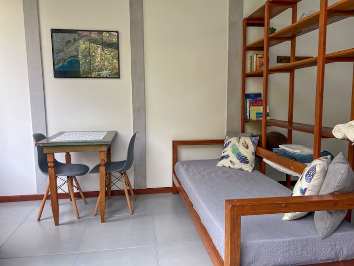Suíte Incrível Com Varanda à 100 Metros Da Praia - Ilha Grande