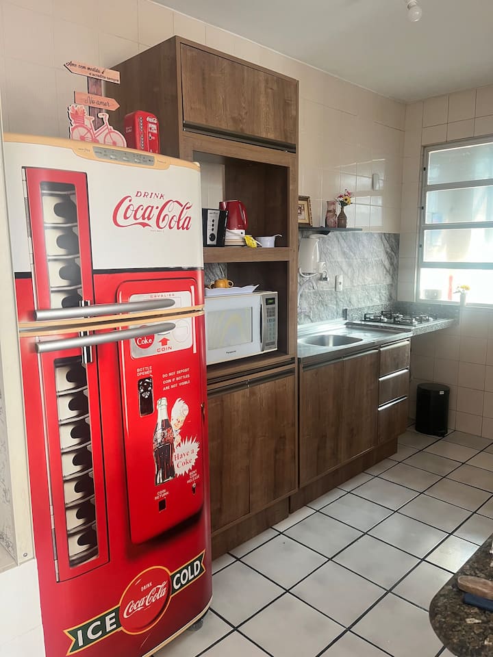Amplo Apto De 2 Dorms -350 M Da Praia Com Sacada - Florianópolis
