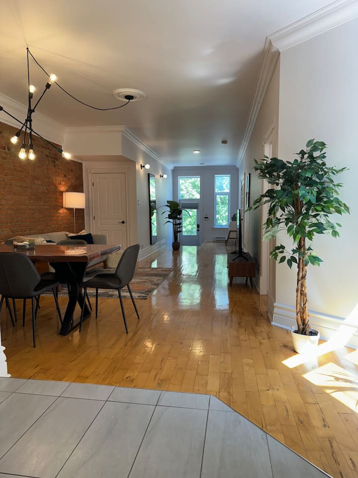 Incroyable Condo Tout éQuipé Parking Inclus - Montreal