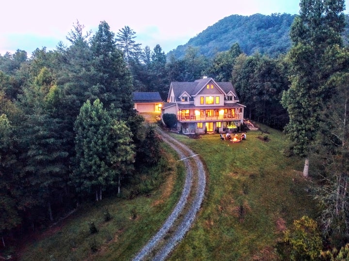 Tranquil Mountain Retreat | Views, Hot Tub+trails - Hot Springs, NC
