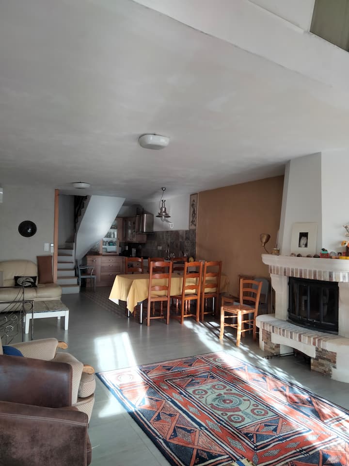 Maison De Village. - Sisteron