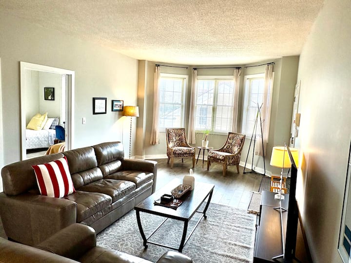 Nice Downtown Condo - Bloomington, IN