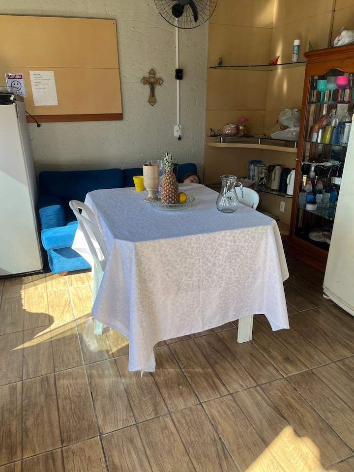 Quarto Privativo Com Banheiro - Imbituba