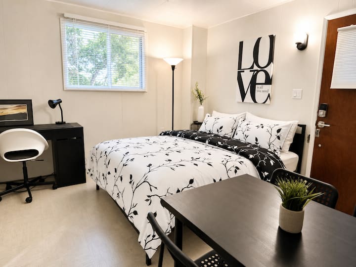 Cozy 2br Suite | Free Parking, Grouse & Capilano - Mount Seymour