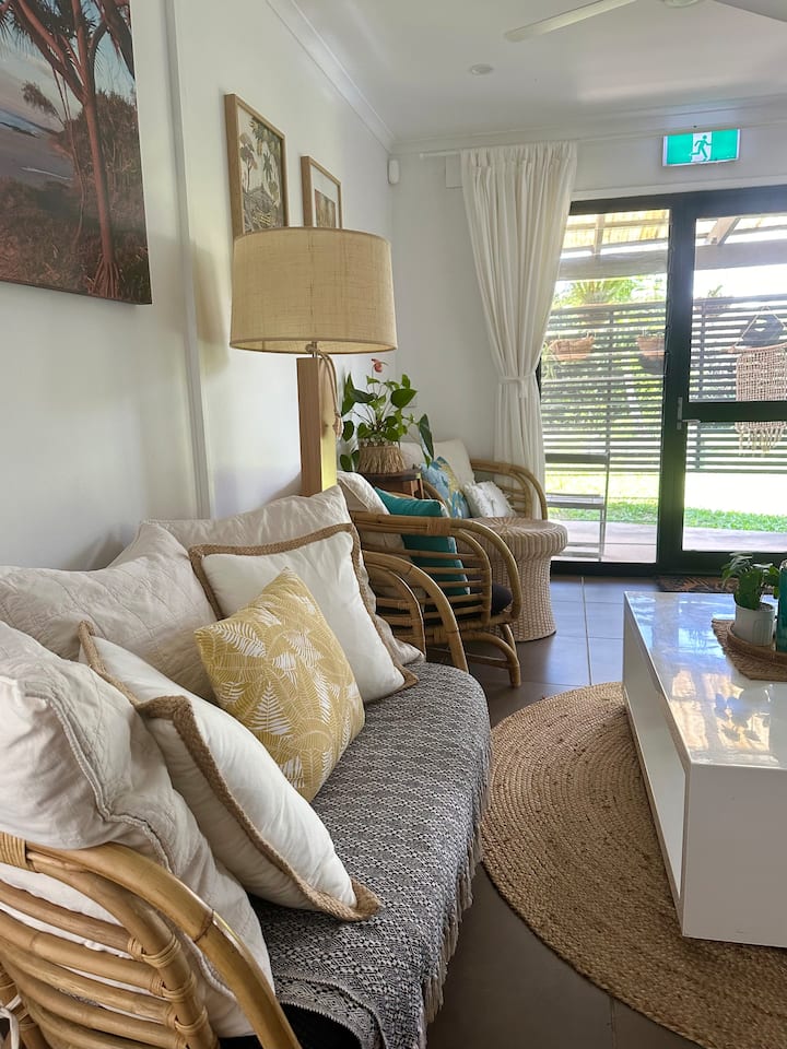 Coolum Beach House [Two Bedroom Unit] - サンシャイン・コースト