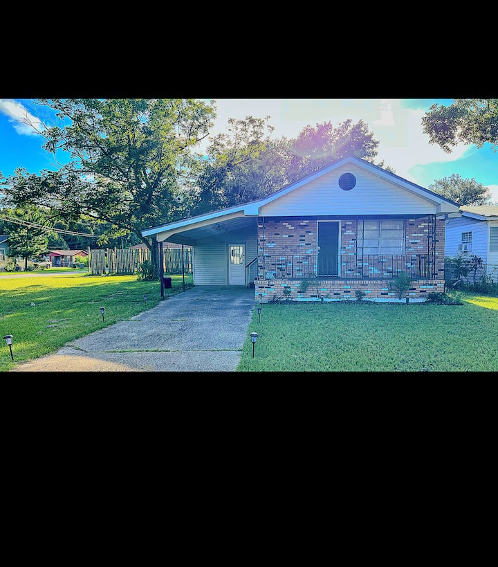 Blackdoorbeauty - Pensacola, FL