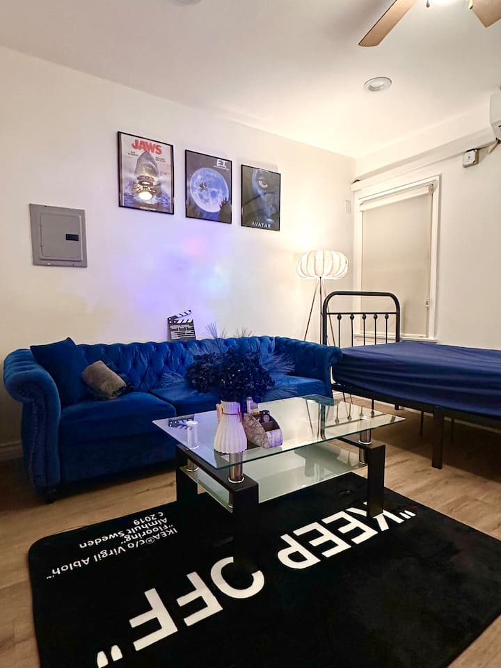 Lovely New 4 Bed/ 1 Bath House Near Hollywood La - Los Ángeles, CA