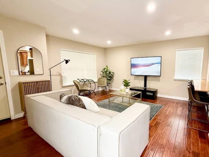 2 Bedroom Home 5 Minutes From Id, Capitol Hill - Seattle, WA