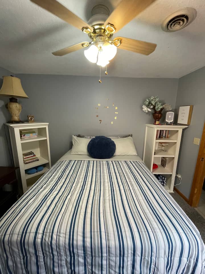 Cozy Place To Stay Easy To Akron/canton/cleveland - Akron, OH