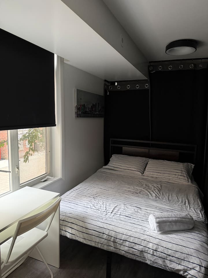 Clean, Sanitized & Comfy Private Space Dt - Toronto