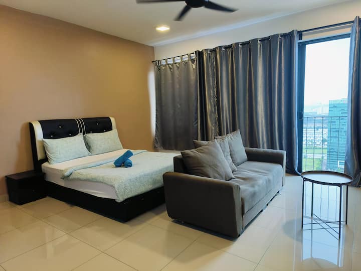 Wellness Homestay 27 @ Trefoil Setia Alam - Setia Alam