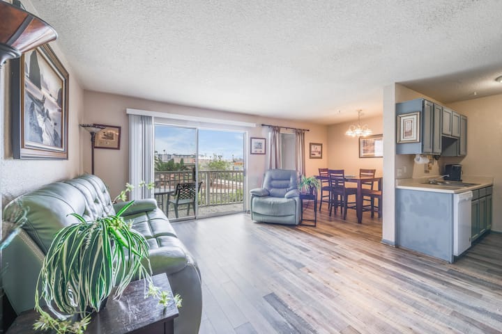 Waterfront Getaway | Tropical Pool & Fishing Dock - North Padre Island