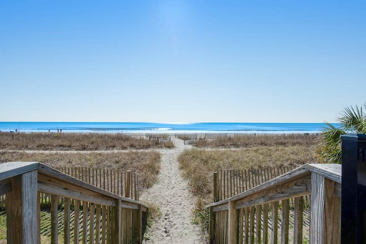 The Patricia Grand 1026:oceanfront | Pool & Hottub - Myrtle Beach, SC