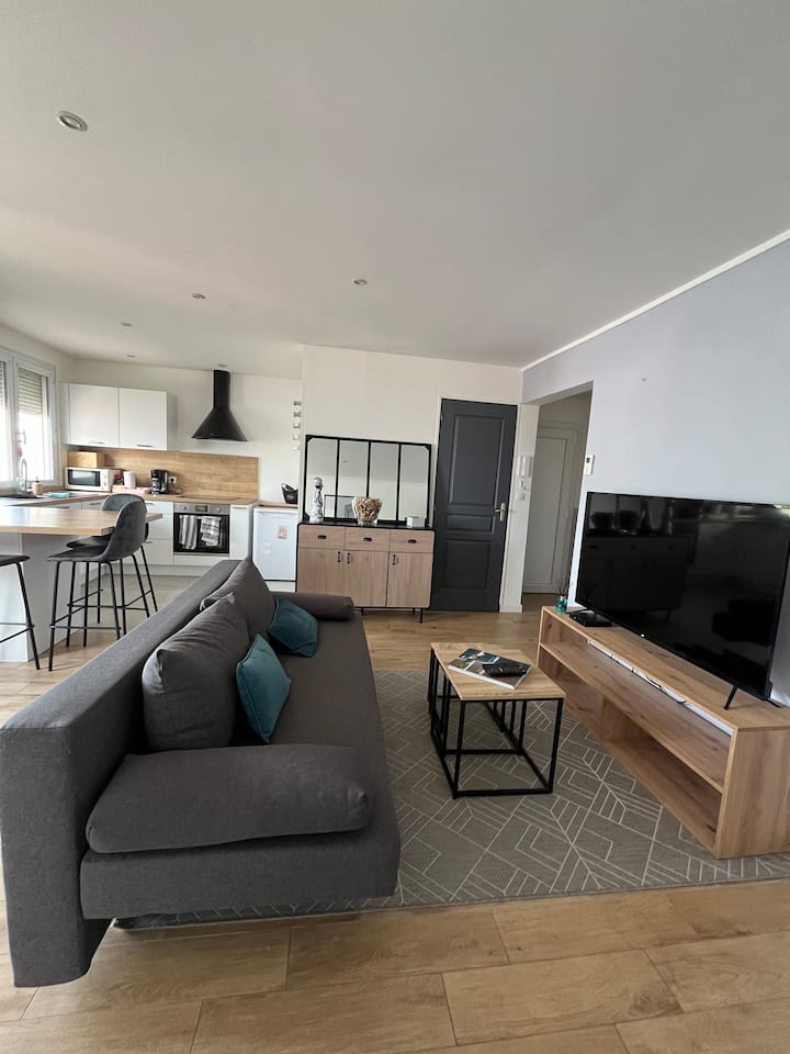 Appartement + Terrasse Proche De La Gare Sncf - ibis budget Narbonne Est