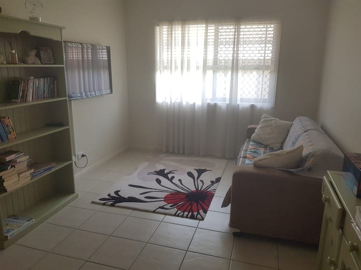 Private Comfy King Single Room - Caboolture