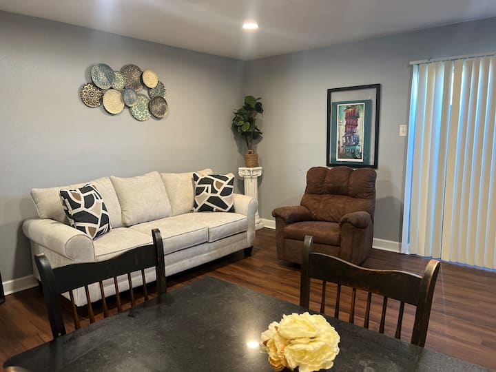 3bed/2bath Beauty 5mile/airport•16mi/dwntown - Kenner, LA