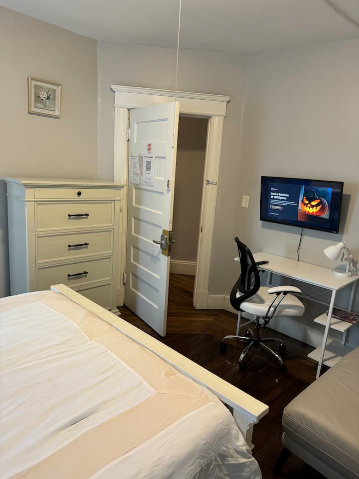 The White Cozy Room - Springfield