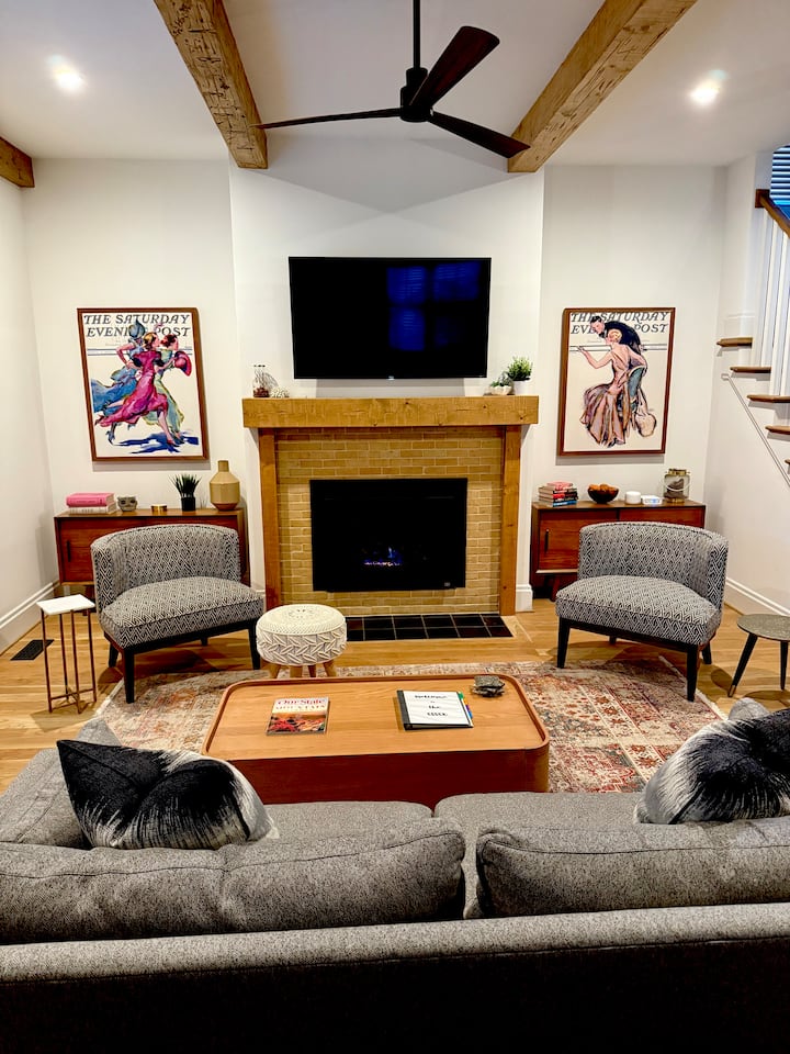 Black Mountain/cheshires The Essex Luxury Home - Black Mountain, NC