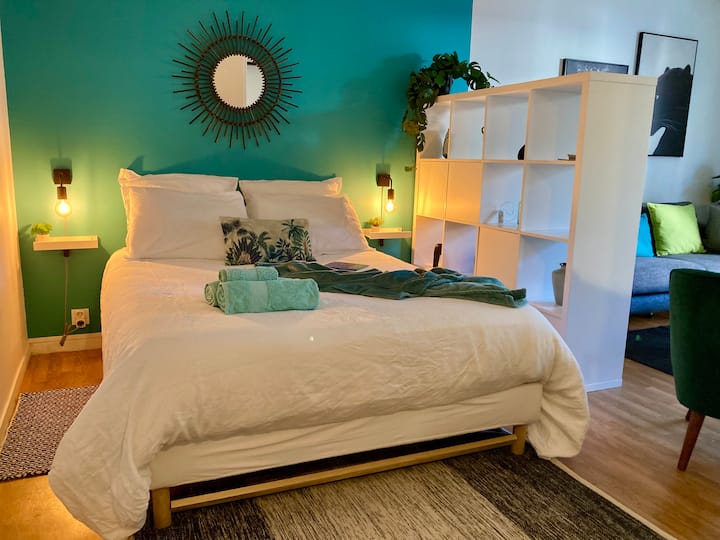 Studio Jungle Chic, Terrasse, Parking, Gare, Wifi - Corbeil-Essonnes