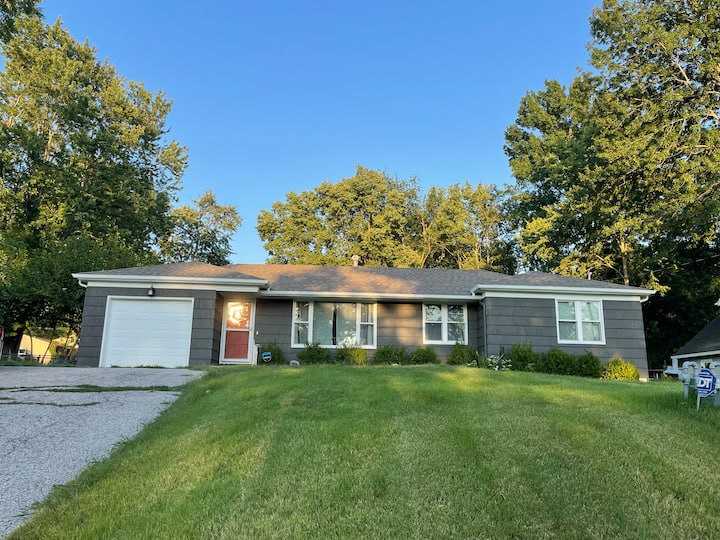 World Cup Basecamp | Huge Yard | Near Stadiums - Kansas City, KS