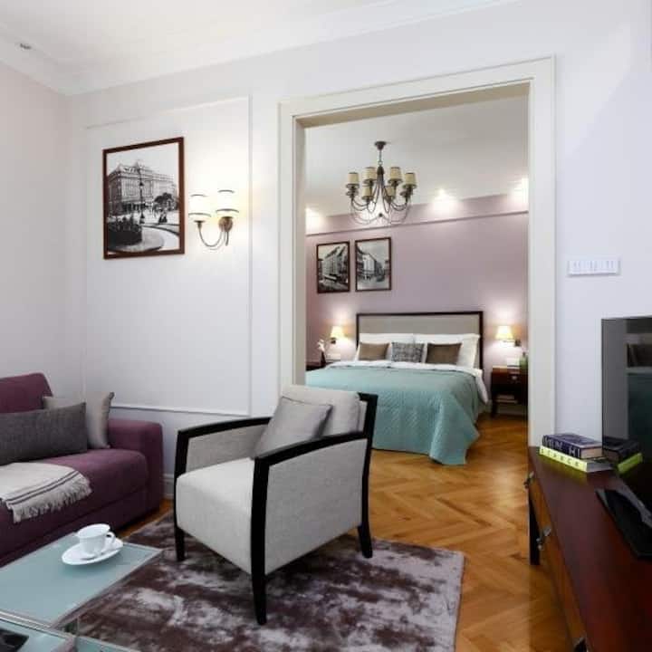 Luxury Art Deco Historical Spirit. - Bratislava