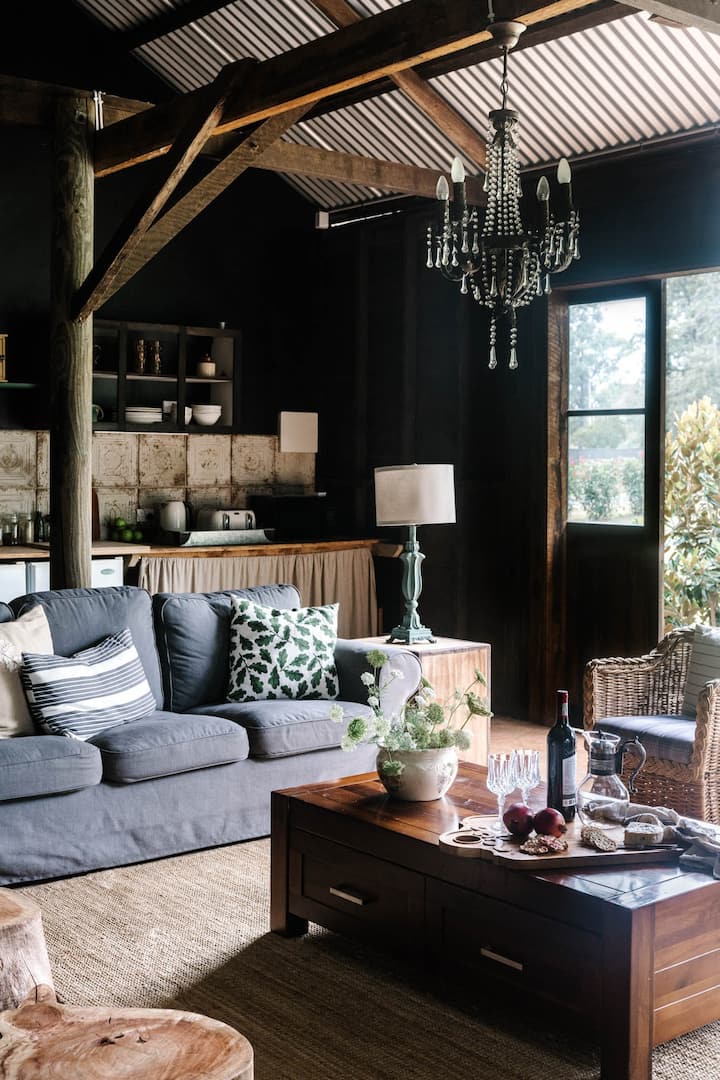 Rustic Glamour In The Heart Of The South Burnett - Yarraman