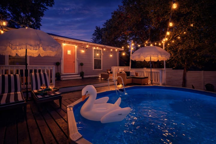 1mi To Riverwalk + Alamo L 8 Beds L Pet Friendly - San Antonio, TX