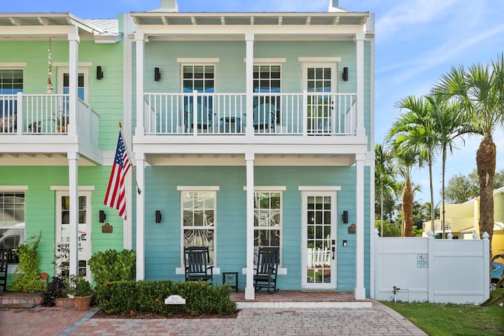 Great Location, Upscale 3 Bedroom - Stuart, FL