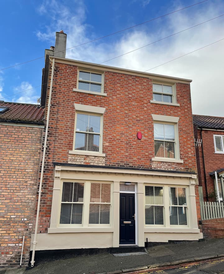 Homely Cottage, Close To The Harbour, Scarborough - Scarborough