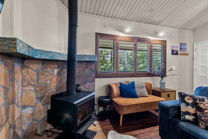 Cozy Corner Unit With Loft In The Heart Of Mammoth - Mammoth Lakes, CA