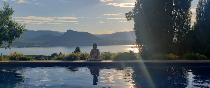 Naramata Vineyard .
Heated Pool . Walk To Wineries - Penticton