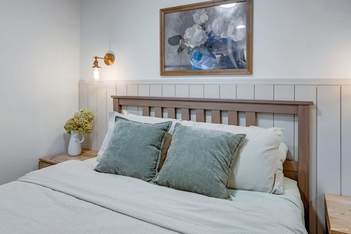 Private Bright Garden Suite In Pemberton Heights - West Vancouver