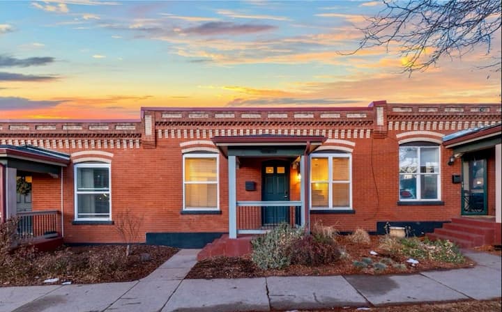 Rino Art,  Yard,   King Tempurpedic, 95 Walk Score - Denver, CO